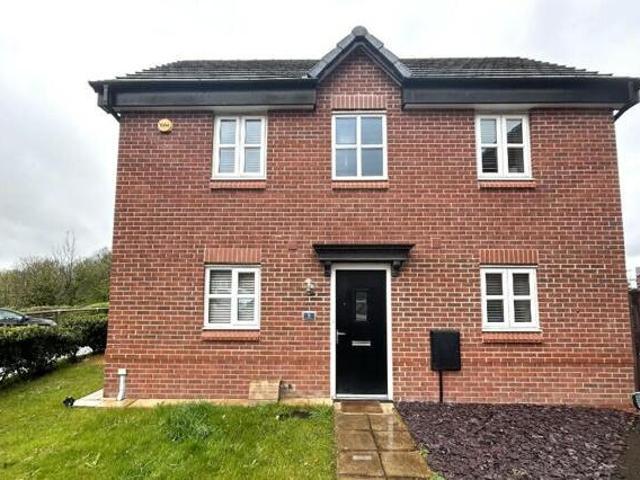 3 Bedroom Semi detached House For Rent In Hyde, Greater Manchester