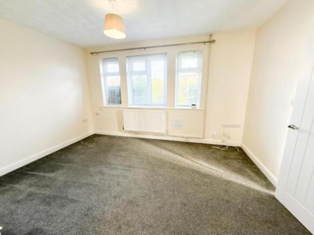 3 bedroom semi detached house for rent in Instow Road, Bristol, BS4