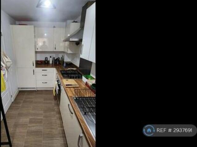 3 bedroom semi detached house for rent in John Liddell Way, Basingstoke, RG21