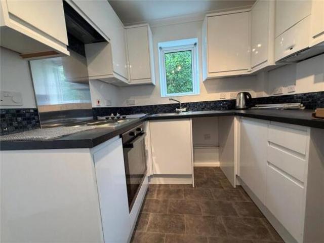 3 bedroom semi detached house for rent in Julian Road, Southampton, SO19