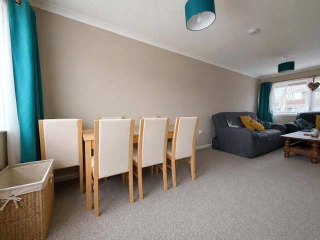 3 bedroom semi detached house for rent in Kershaw Road, Swindon, Wiltshire, SN3