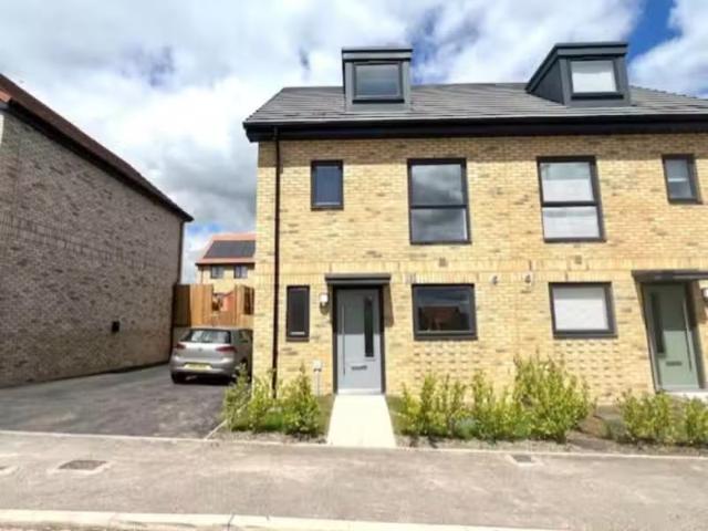 3 bedroom semi detached house for rent in Keyford Meadows, Fro.