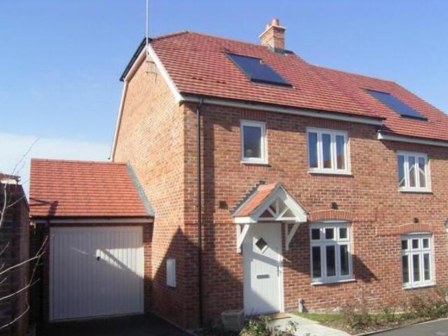 3 Bedroom Semi detached House For Rent In Kintbury, Berkshire