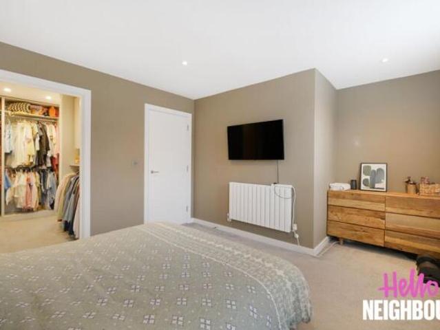3 bedroom semi detached house for rent in Kings Avenue, Brixton Hill, London, SW4