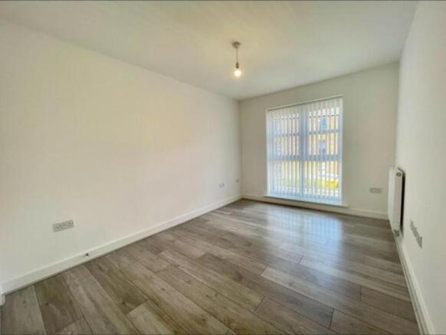 3 bedroom semi detached house for rent in Kingsheath Street, Manchester M40