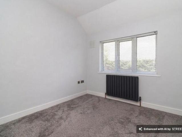 3 bedroom semi detached house for rent in Kingston Avenue, Wigston, LE18