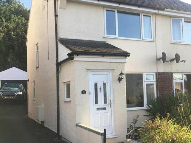 3 Bedroom Semi detached House For Rent In Kingswood