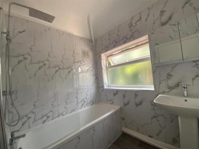 3 bedroom semi detached house for rent in Kilmorie Road, Acocks Green, B27