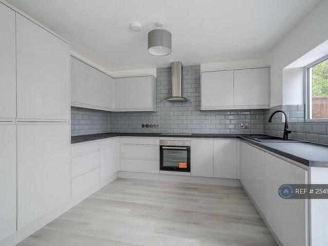 3 bedroom semi detached house for rent in Kipling Road, Bristol, BS7