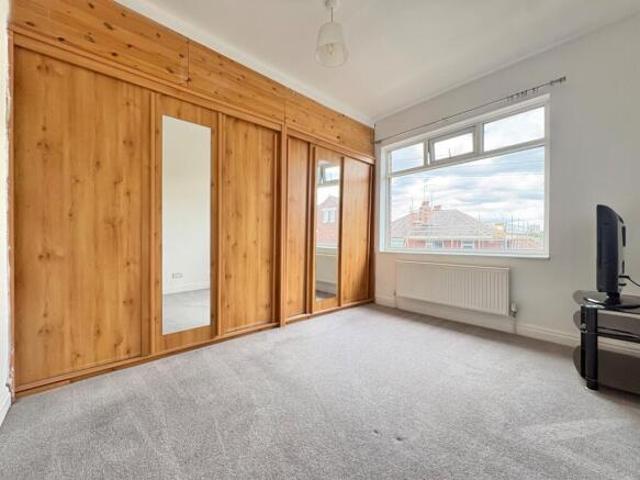 3 bedroom semi detached house for rent in Kirkstall Avenue, Kirkstall, Leeds, LS5