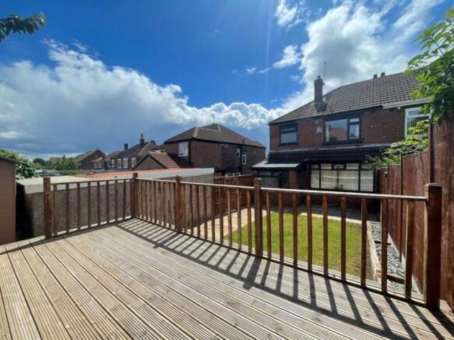 3 bedroom semi detached house for rent in Kirkstall Hill, Leeds, West Yorkshire, LS4