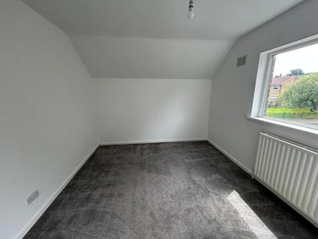 3 bedroom semi detached house for rent in Knowles View, Bradford, West Yorkshire, BD4