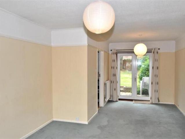 3 bedroom semi detached house for rent in Knights Way, Emmer Green, Reading, RG4