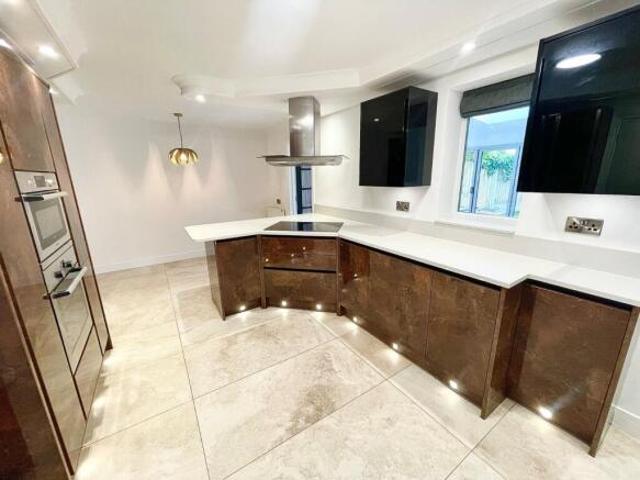 3 bedroom semi detached house for rent in Lanthorne Road, Broadstairs, Kent, CT10