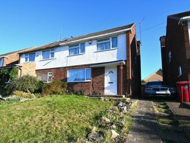 3 Bedroom Semi detached House For Rent In Langley, Berkshire