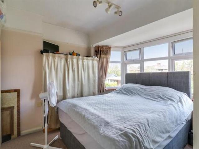 3 bedroom semi detached house for rent in Ladycroft Walk, Stanmore, HA7
