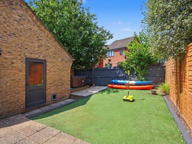 3 bedroom semi detached house for rent in Lake Road, Hamworthy, BH15