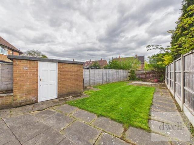 3 bedroom semi detached house for rent in Latchmere Drive, West Park, Leeds, LS16