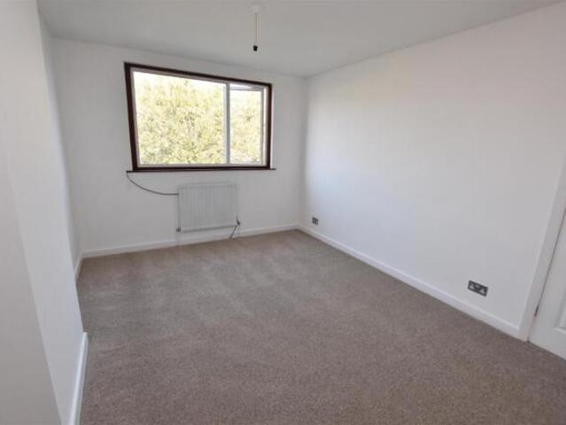 3 bedroom semi detached house for rent in Laxton Avenue, Worcester, WR2
