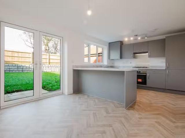 3 bedroom semi detached house for rent in Leaf Living at Summe.