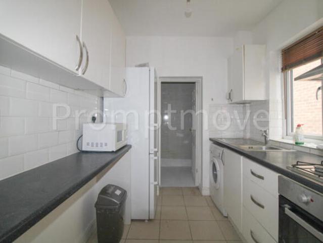 3 bedroom semi detached house for rent in Leagrave Road Luton LU3 1RG, LU3