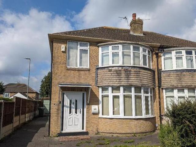 3 Bedroom Semi detached House For Rent In Leeds, West Yorkshire