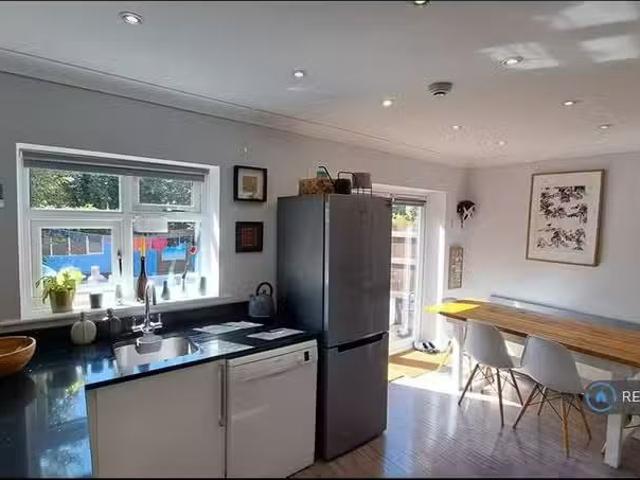 3 bedroom semi detached house for rent in Lewis Road, Birmingh.