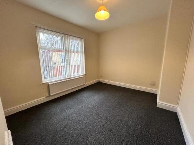 3 bedroom semi detached house for rent in Lewis Street, Eccles, M30