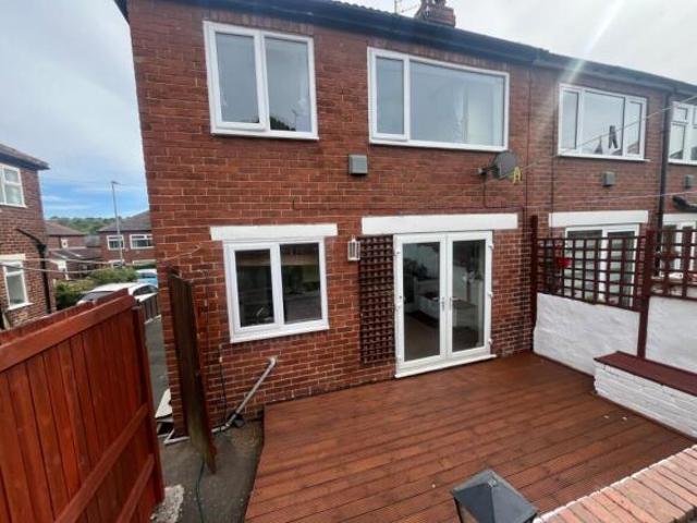 3 bedroom semi detached house for rent in Lickless Terrace, Horsforth, Leeds, LS18