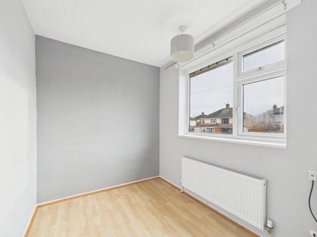 3 bedroom semi detached house for rent in Little Cliff Road, Blurton, Stoke on Trent, ST3