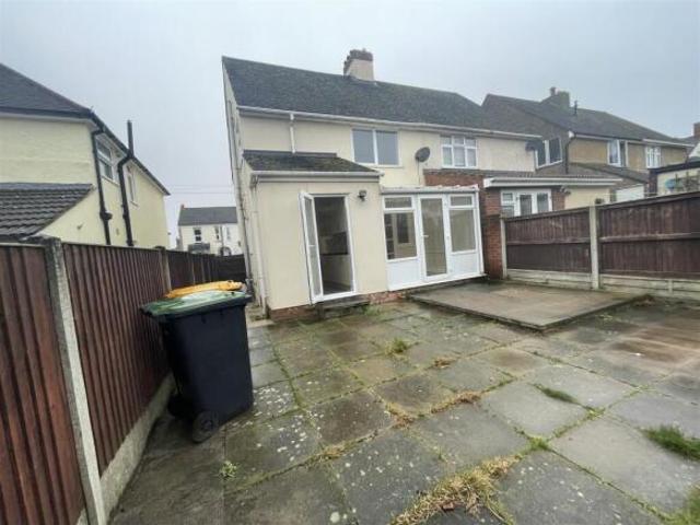 3 bedroom semi detached house for rent in Littledale Street, Kempston, Bedford, MK42