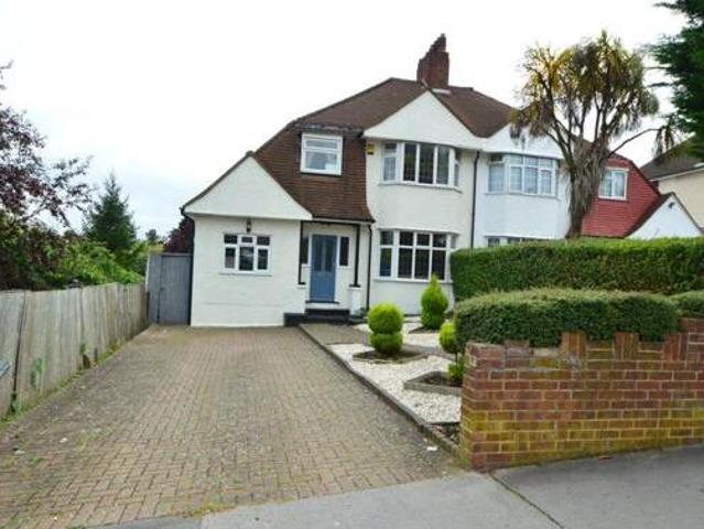 3 Bedroom Semi detached House For Rent In London