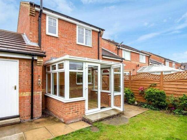 3 Bedroom Semi detached House For Rent In London