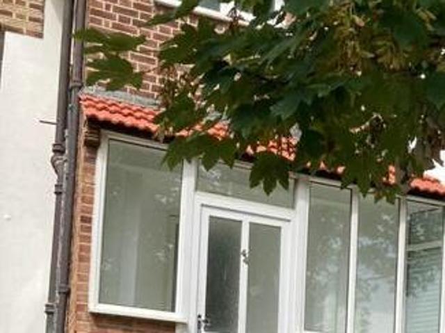 3 Bedroom Semi detached House For Rent In London