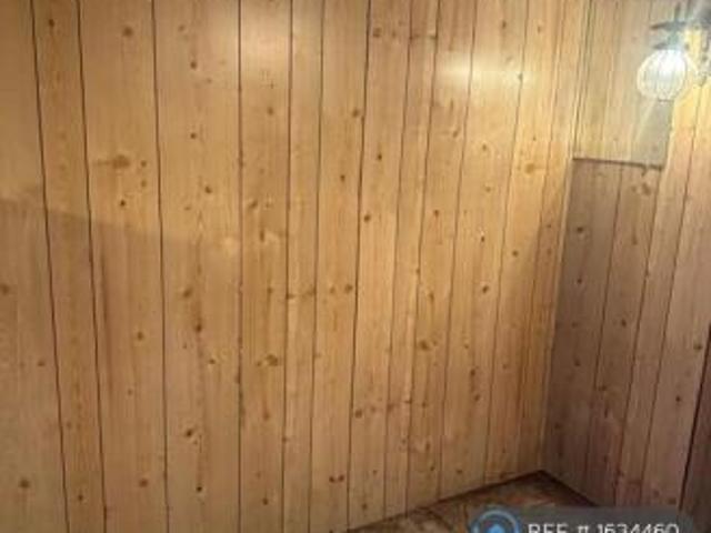 3 bedroom semi detached house for rent in London, DA16
