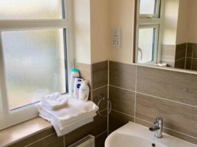 3 bedroom semi detached house for rent in London Road, Coventry, CV3