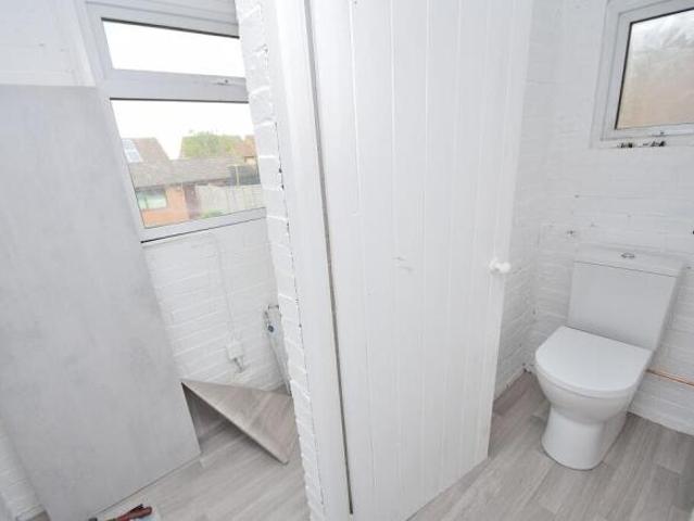 3 bedroom semi detached house for rent in London Road, Loughton, MK5