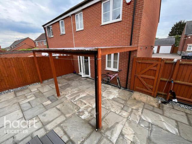 3 bedroom semi detached house for rent in Long Meadow Way, LEICESTER, LE4