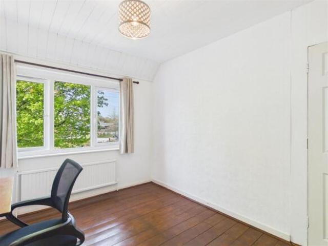3 bedroom semi detached house for rent in Long Drive, Acton, London, W3
