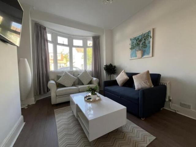 3 bedroom semi detached house for rent in Lonsdale Road, Southend on Sea, Essex, SS2 4LP, SS2