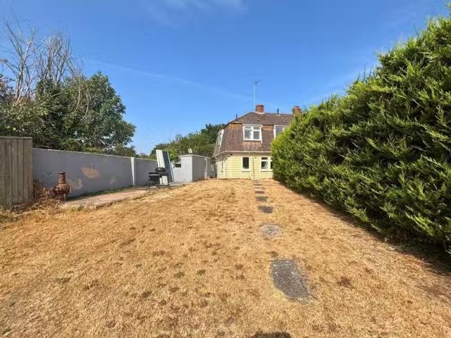 3 bedroom semi detached house for rent in Lower Wear Road, Exe.