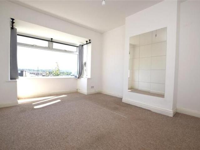 3 bedroom semi detached house for rent in Lower Wortley Road, Leeds, West Yorkshire, LS12