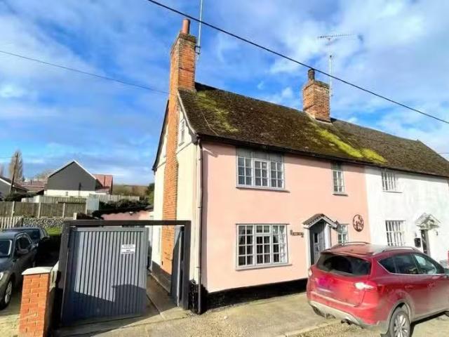 3 bedroom semi detached house for rent in Lower Street, Baylha.