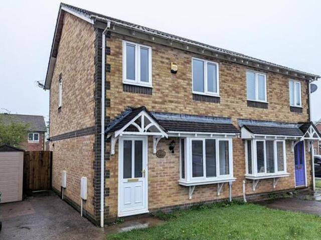 3 Bedroom Semi detached House For Rent In Llanharry