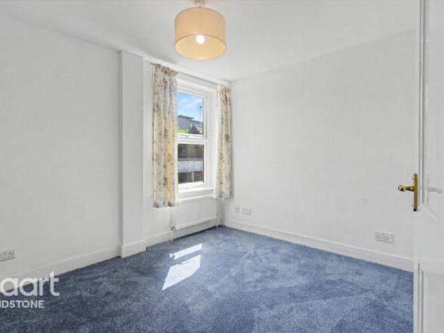 3 bedroom semi detached house for rent in Lucknow Road, Tonbridge, TN12