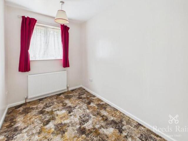 3 bedroom semi detached house for rent in Lyons Road, Sheffield, South Yorkshire, S4