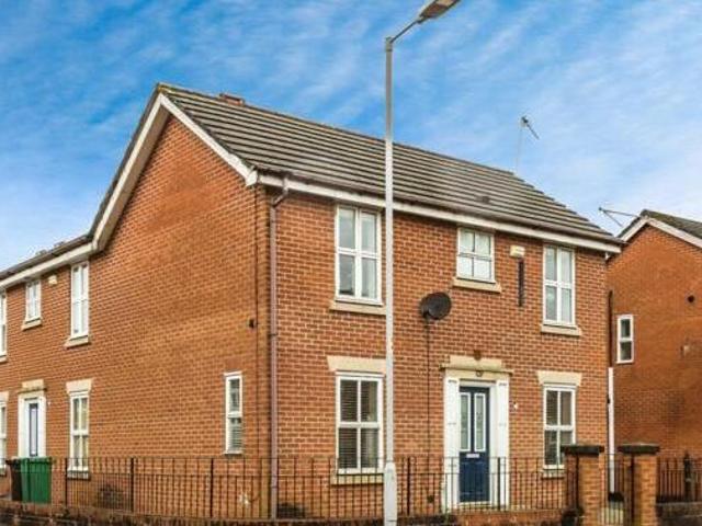 3 Bedroom Semi detached House For Rent In Manchester, Greater Manchester