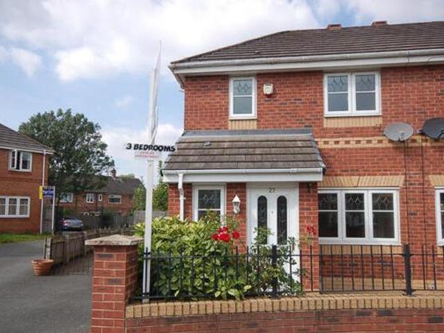 3 Bedroom Semi detached House For Rent In Manchester, Greater Manchester