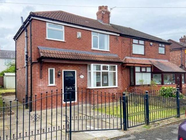 3 Bedroom Semi detached House For Rent In Manchester, Greater Manchester