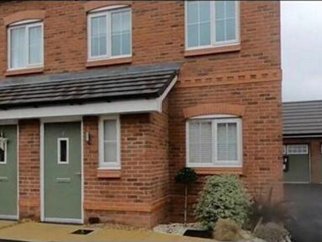 3 Bedroom Semi detached House For Rent In Manchester